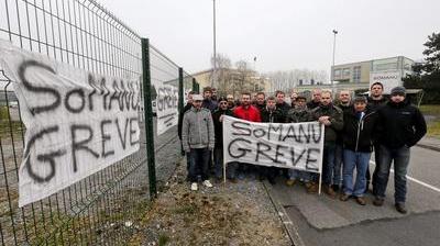 Quatrième jour de grève pour les salariés de Somanu Maubeuge - La Voix ...